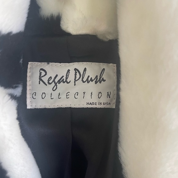 Regal Plush | Jackets & Coats | Saleregal Plush Collection Rare Vintage 8s Faux Fur Blackwhite ...